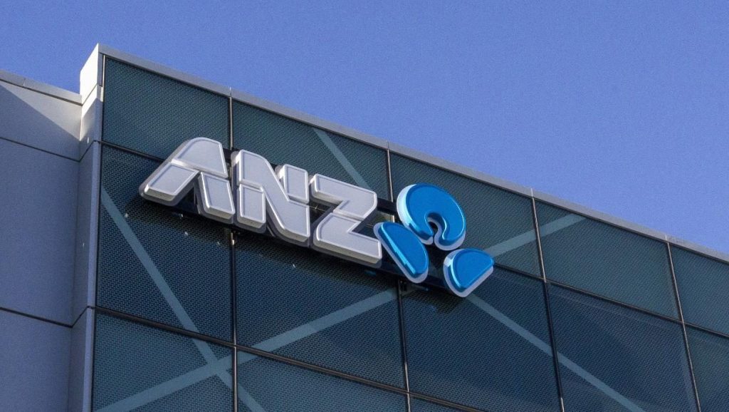 ANZ lowers home loan interest rates