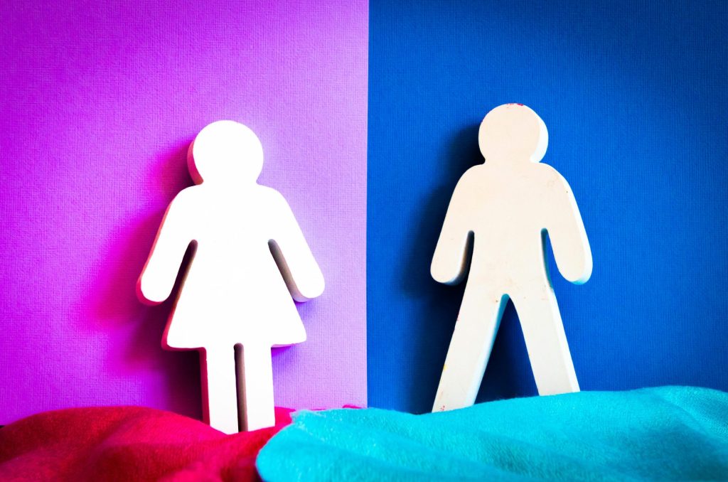 Gender pay gap falls to 5.2% in June 2025 quarter