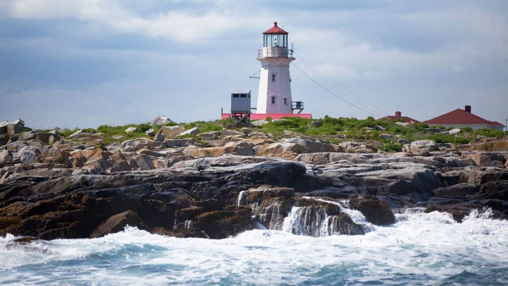 Canadian senator challenges US claim on disputed island