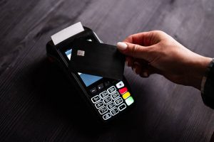 Willis presses ahead with surcharge ban despite business concerns