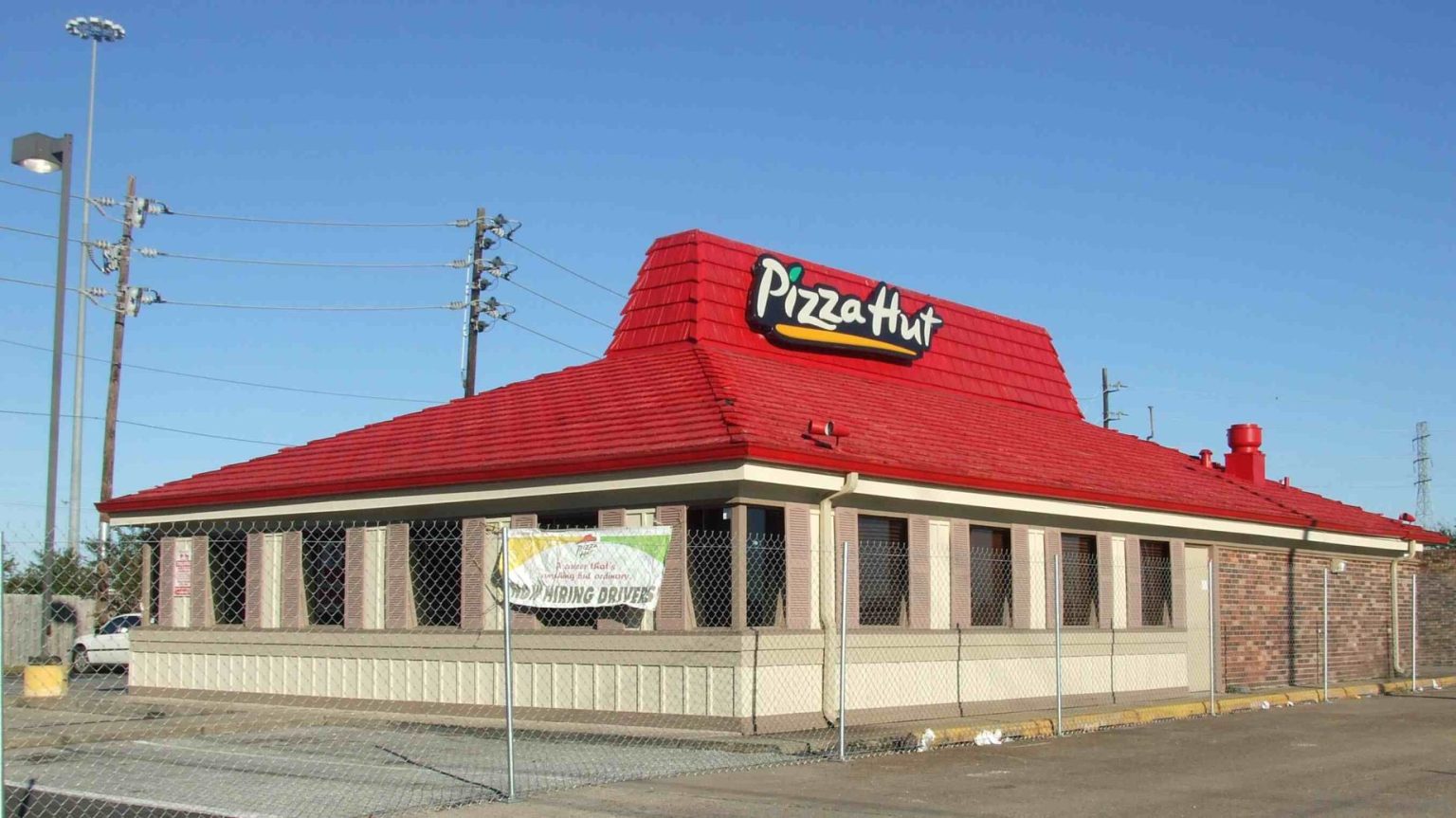 Yum! Brands to sell Pizza Hut in $2.7bn deal